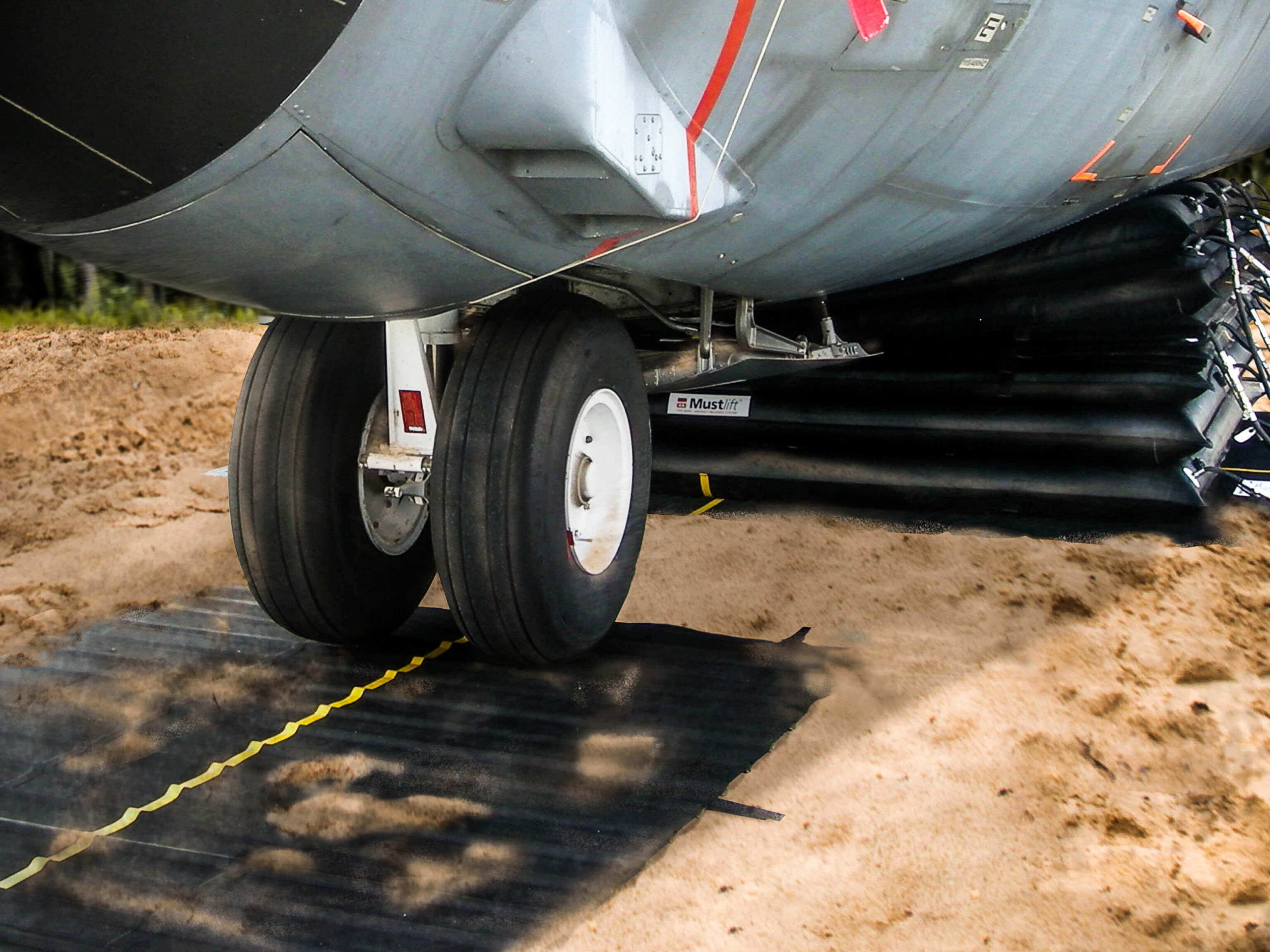 Aircraft recovery mat - Musthane